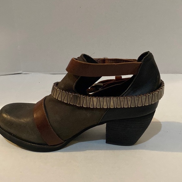 Antelope | Shoes | Antelope Womens Ankle Bootie | Poshmark